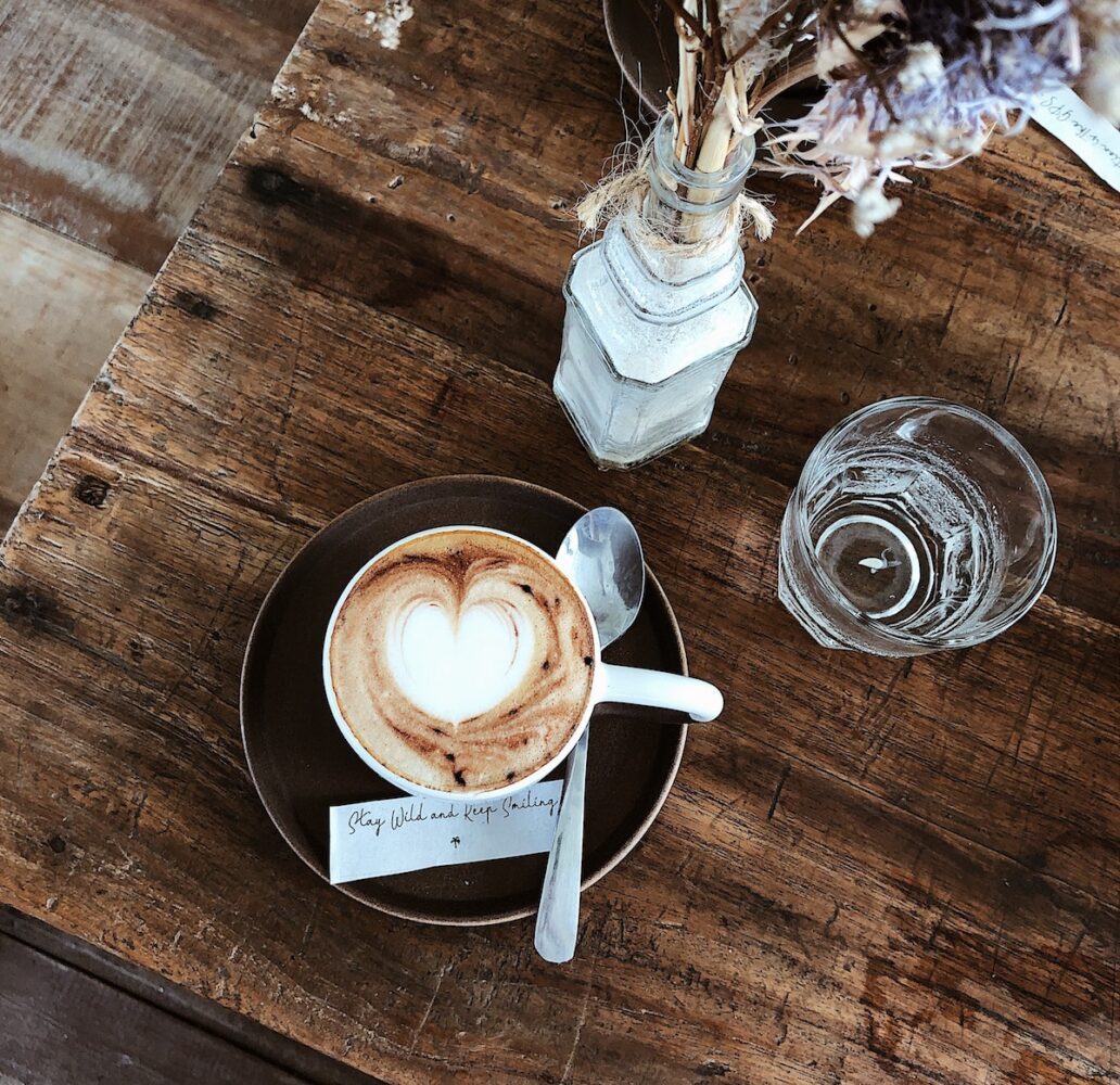Le sucre dans le café - Les Radieuses Magazine